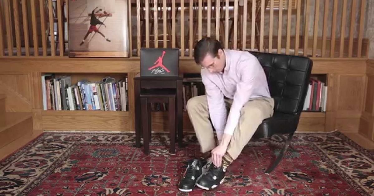 Air Jordan IV unboxing in nerd style | Dead Stock