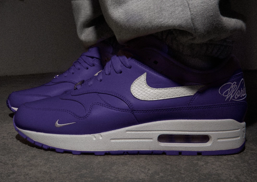 Supreme x Nike Air Max 1 Pack | Dead Stock Supreme x Nike Air Max 1 Pack | Dead Stock