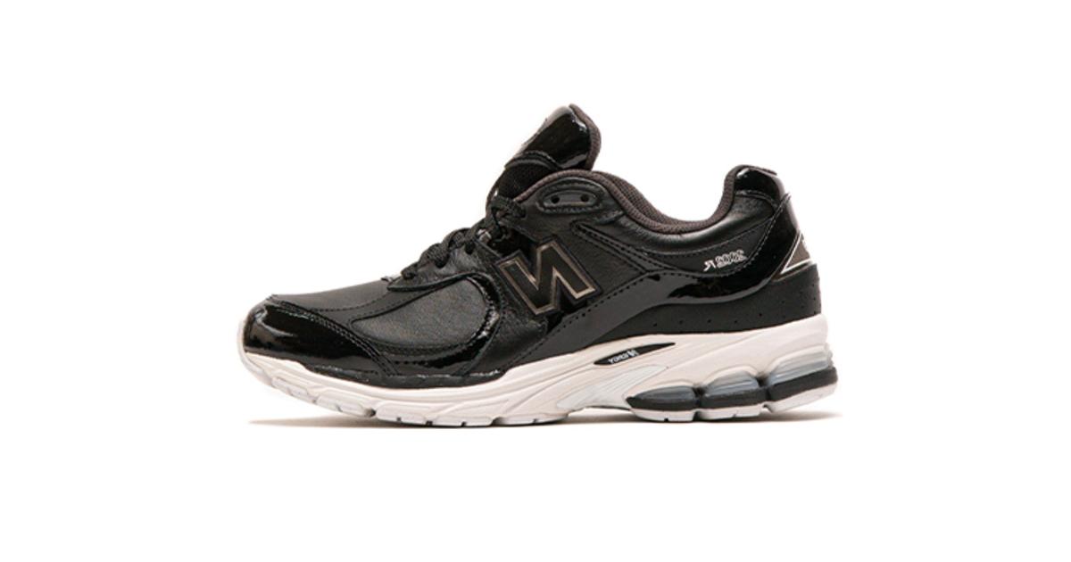New Balance 2002R Shiny Black U2002RD | Dead Stock